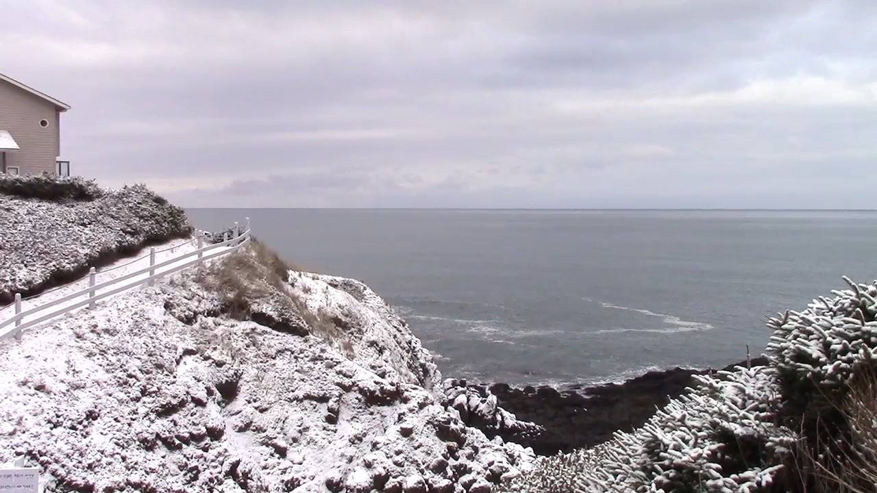 Rare Snow on the Oregon Coast